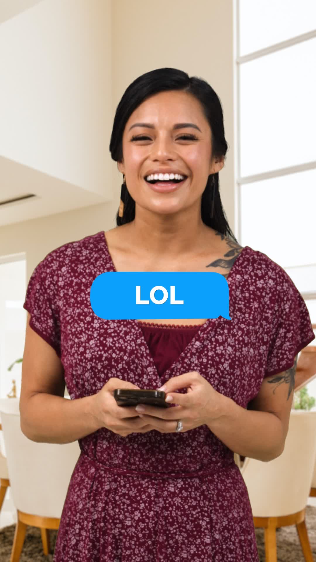 Learn Common Internet Acronyms: LOL, LMK, BRB, OMG, SMH